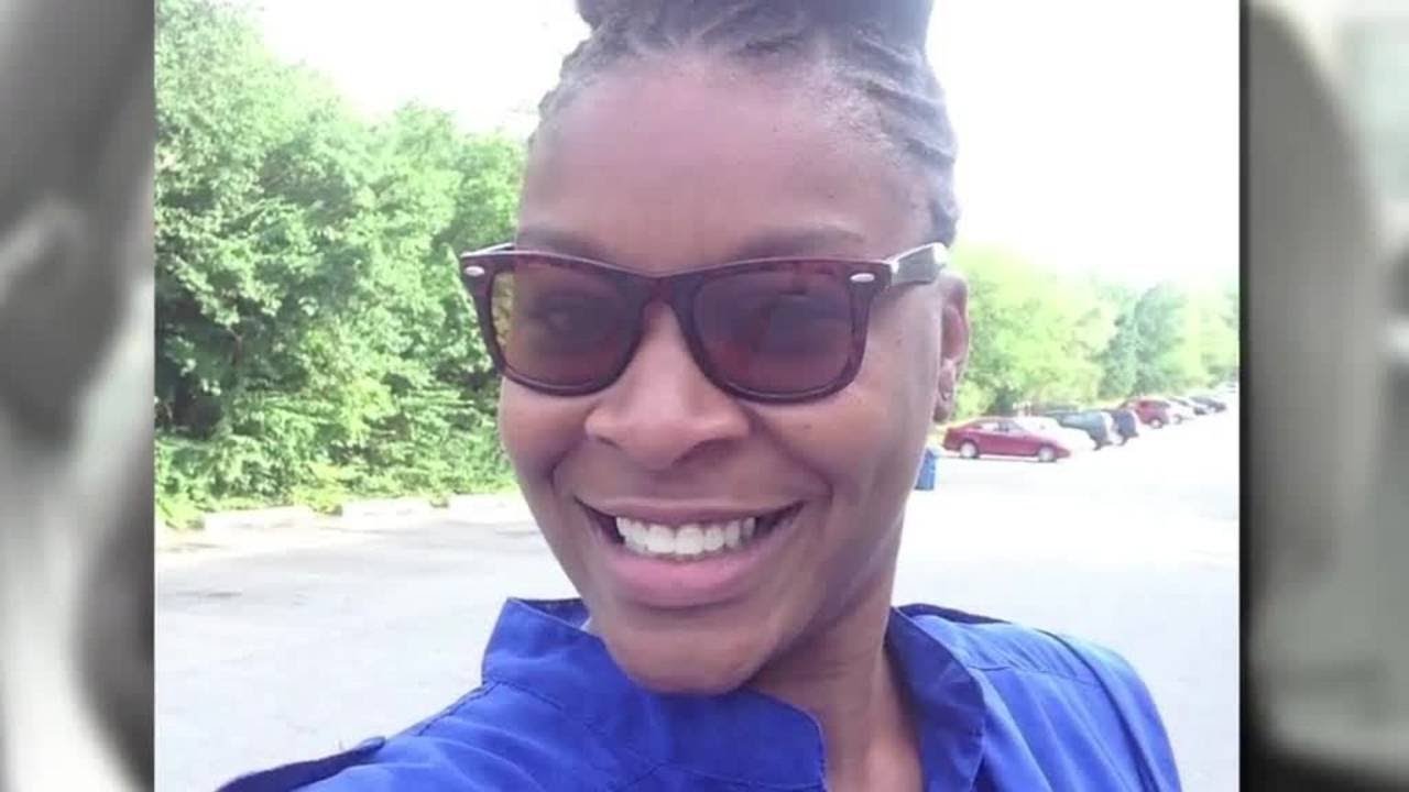 Sandra Bland's family settles for $1.9 million - YouTube