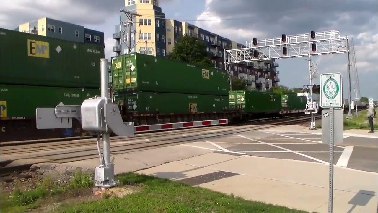 7/31/2023 Railfanning Downtown Wheaton (The Complete Metra Evening Rush Hour) - YouTube