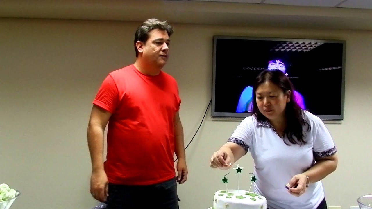 Ray Reyes Leon, comemorando seu aniversário no Brasil - YouTube