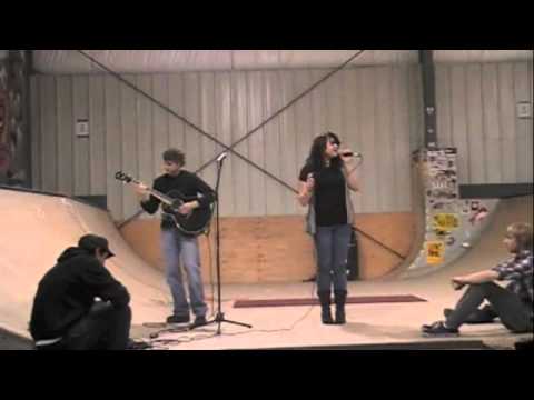 Roxxi and Joe Domer-Rolling in the Deep cover - YouTube