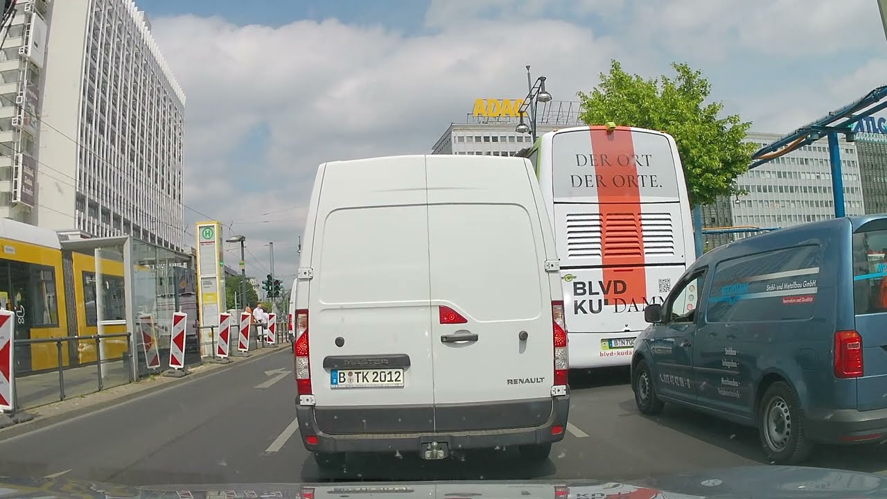Driving in Berlin, 아티스트를찾아서 - YouTube