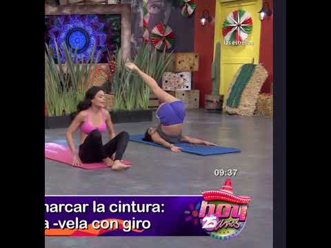 Tania Rincón Piernotas y Ricas poses Yoga