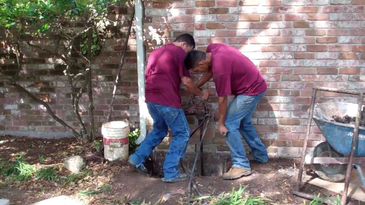 Foundation Repair Houston TX (713) 668-2110 - Drilling the Bell Bottom ...