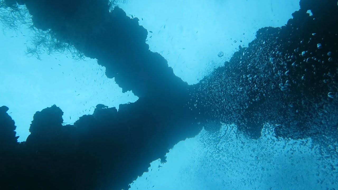 Iro Maru WW2 Shipwreck in Palau - YouTube