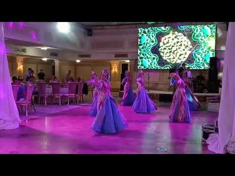 Amazing Uzbekistan national dance !