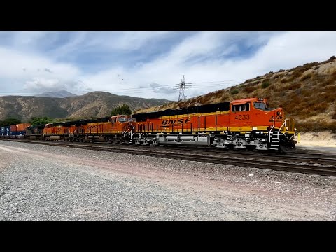 BNSF MEGA Port Stack Train 229 Rail Cars! CSX 3259! 7 GEVOs. 3 Mid DPU ...