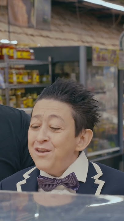 New York guy walks into Italian Deli in Boston - YouTube