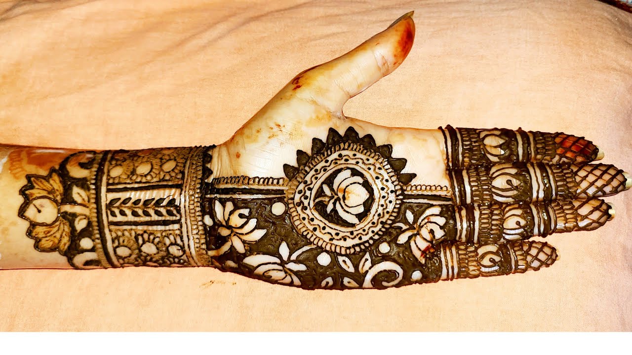 Cutwork mehndi design 2025 || New mehndi design || karva chouth mehndi ...