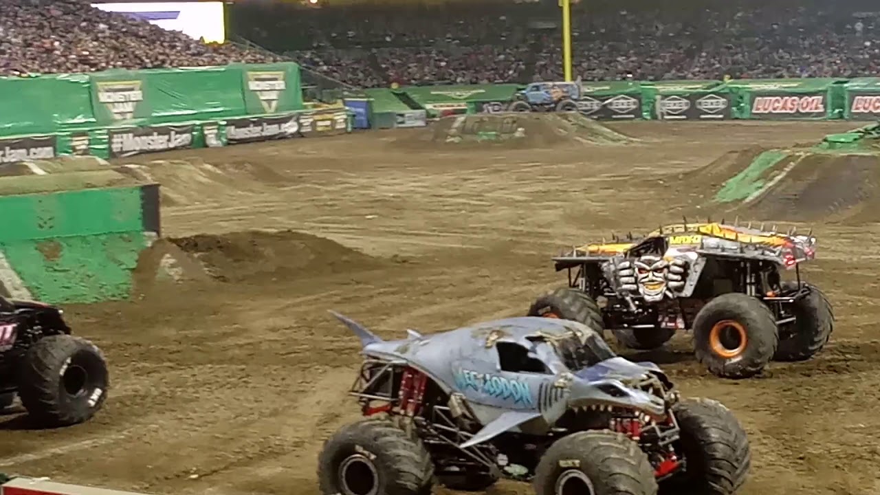 2020 monster jam anaheim 2 - YouTube