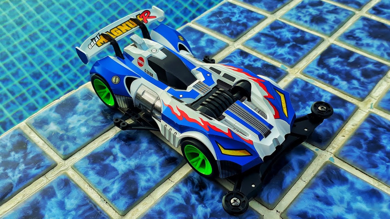 Tamiya Mini 4WD Great Magnum R FM-A Chassis on Treadmill - YouTube