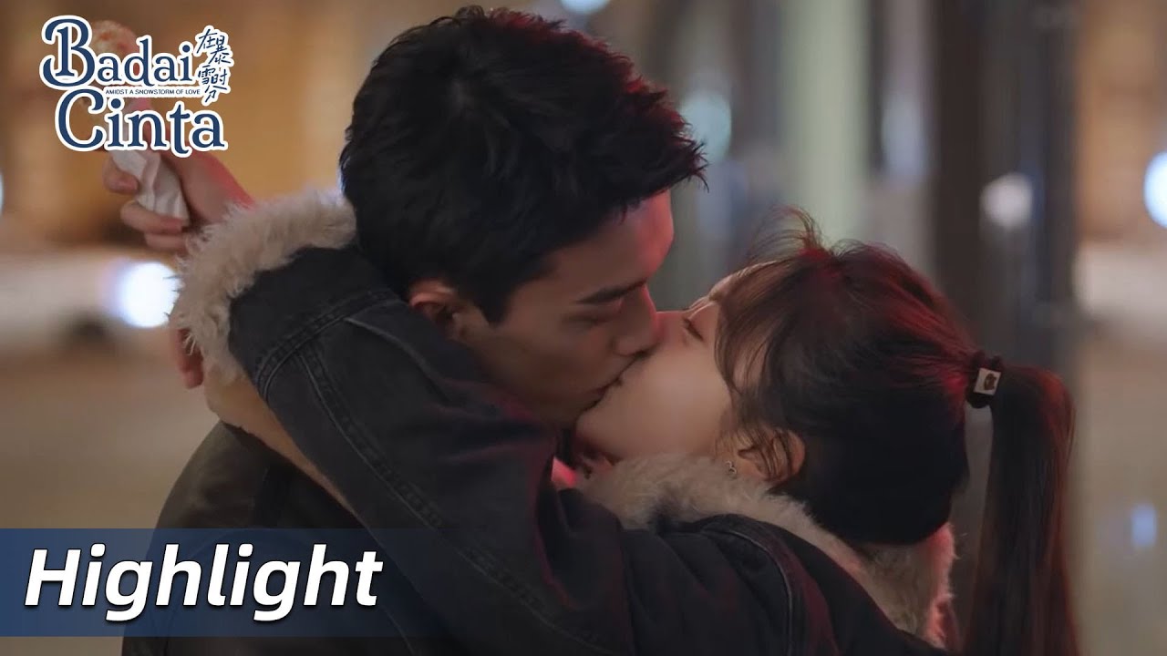 Highlight EP22 Aaa! Mereka ngebucin di depan umum | Amidst a Snowstorm of Love | WeTV【INDO SUB ...