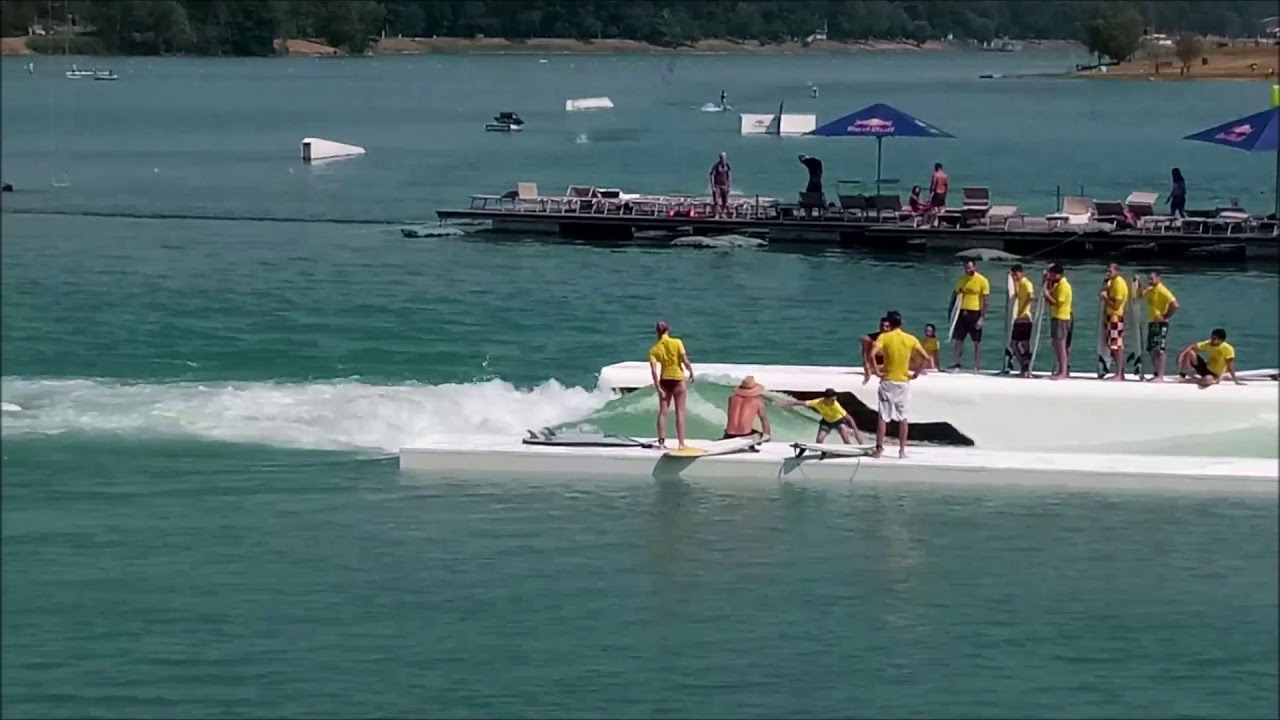 wave pool al Wakeparadise all'idroscalo di Milano - YouTube