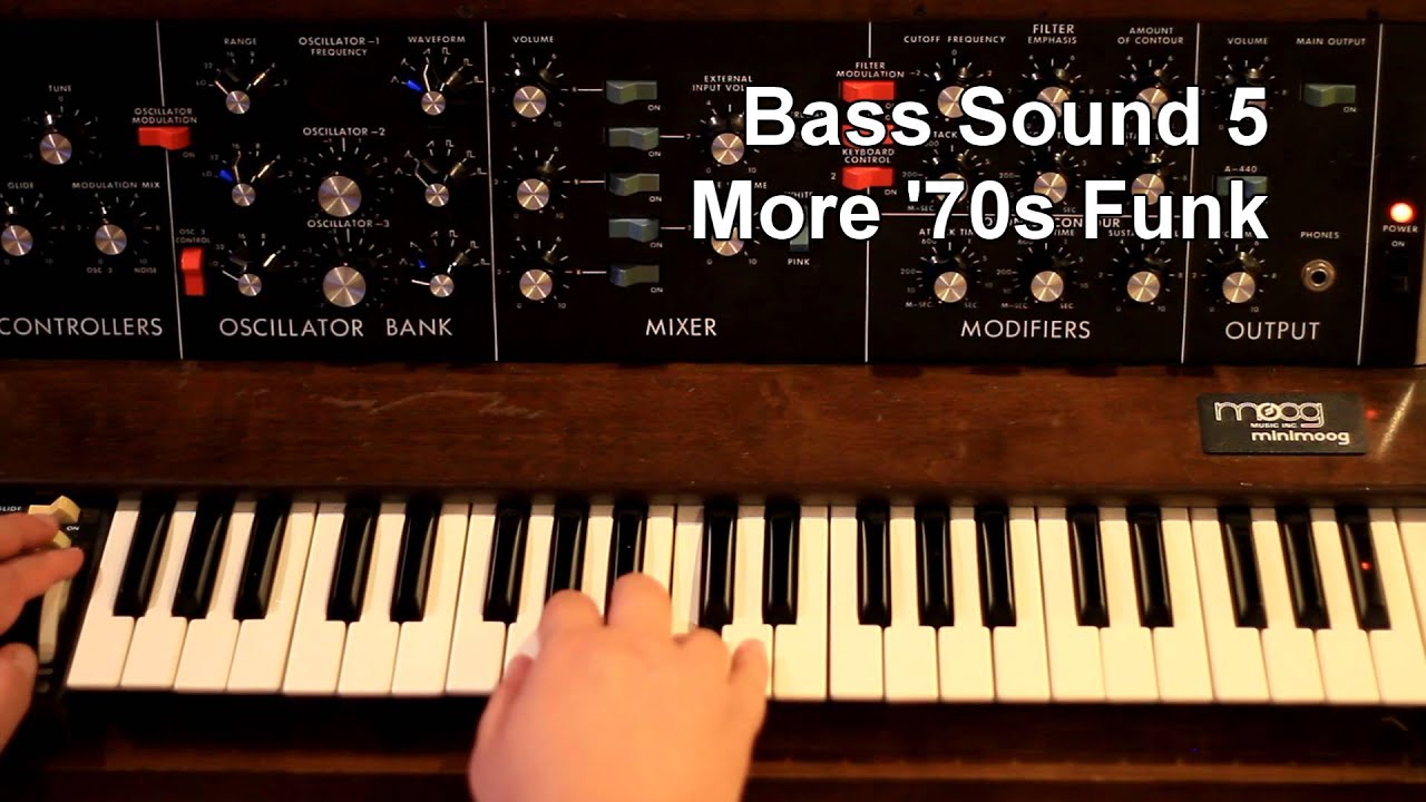 A few Minimoog bass sounds - YouTube