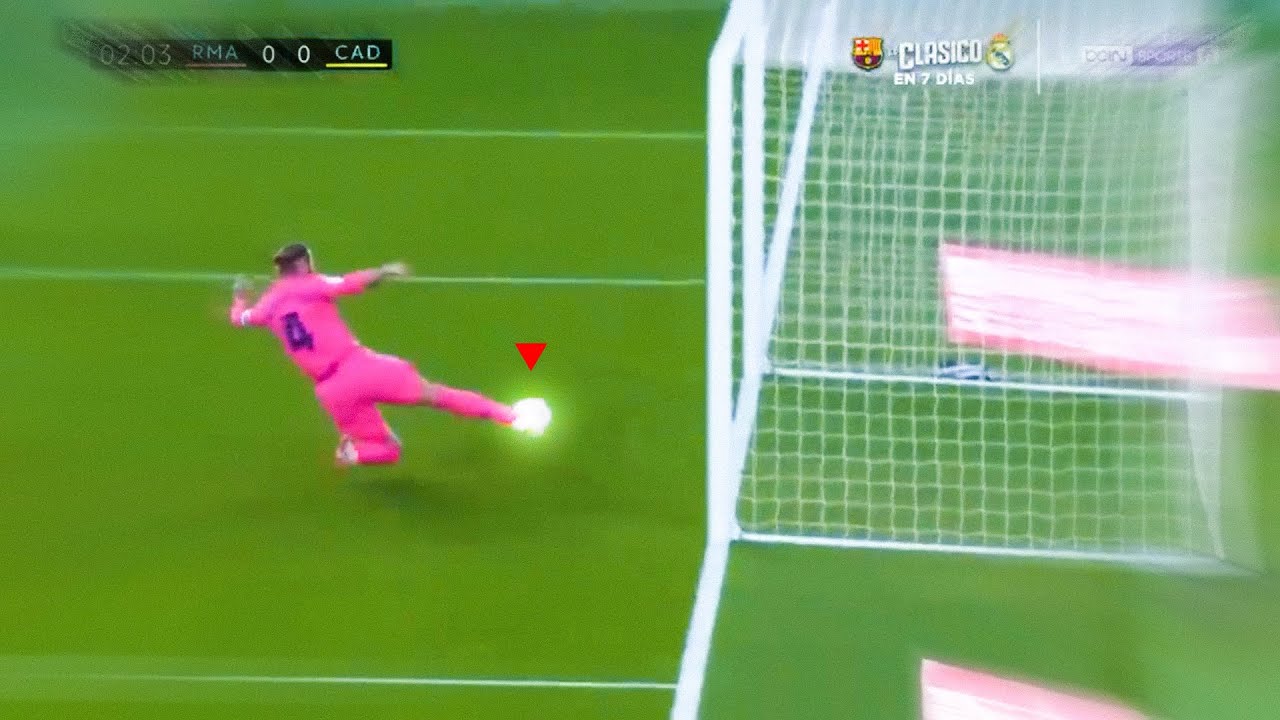 Sergio Ramos unbelievable save against Cadiz! - YouTube