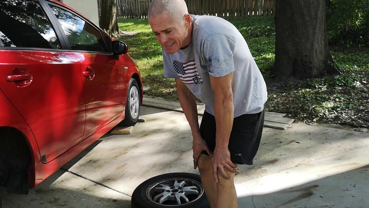 David's new 2011 Prius - full rear suspension change - YouTube