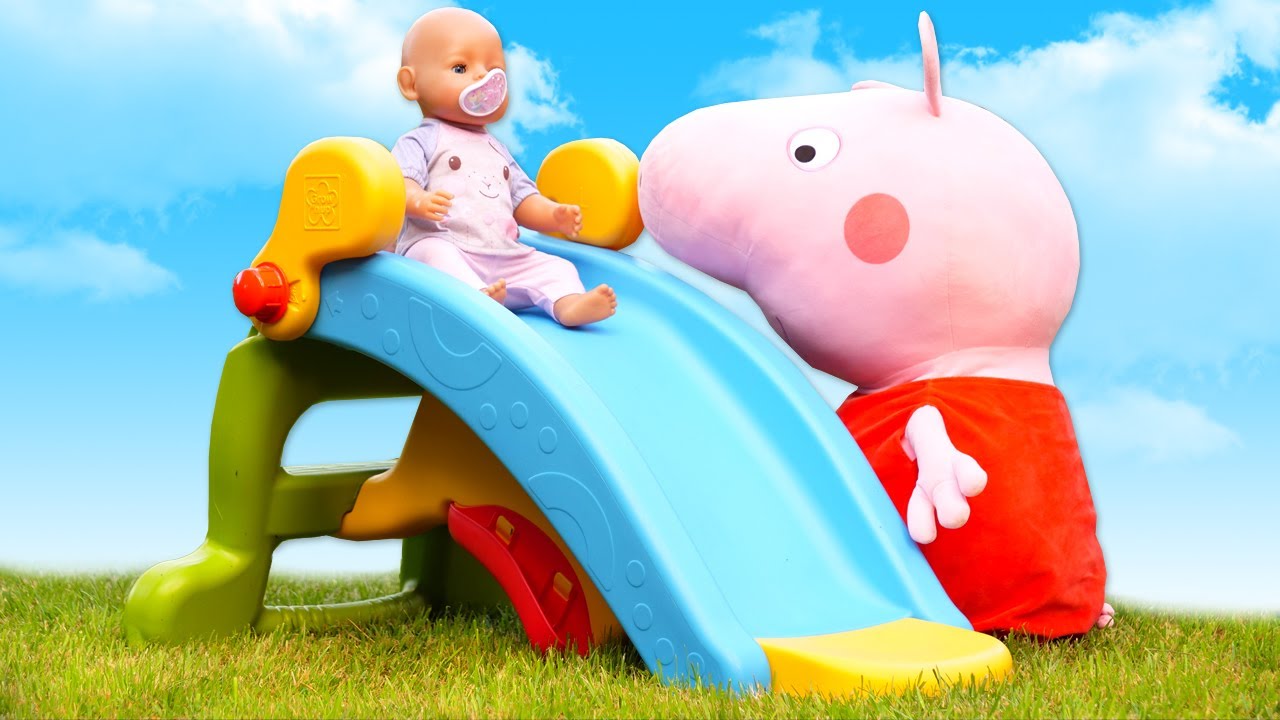 Baby Born ve Peppa Pig kaydırakta. Bebek bakma oyunları. - YouTube