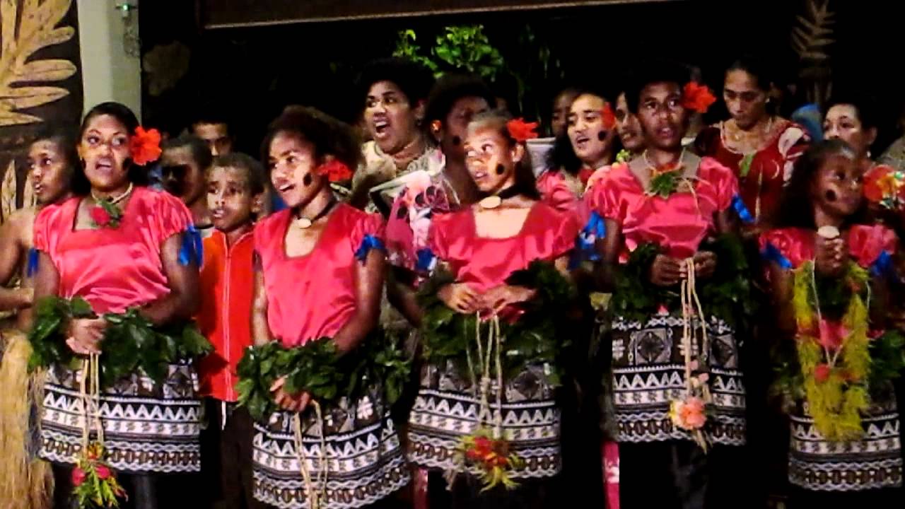 Meke Dancers and Introduction - YouTube