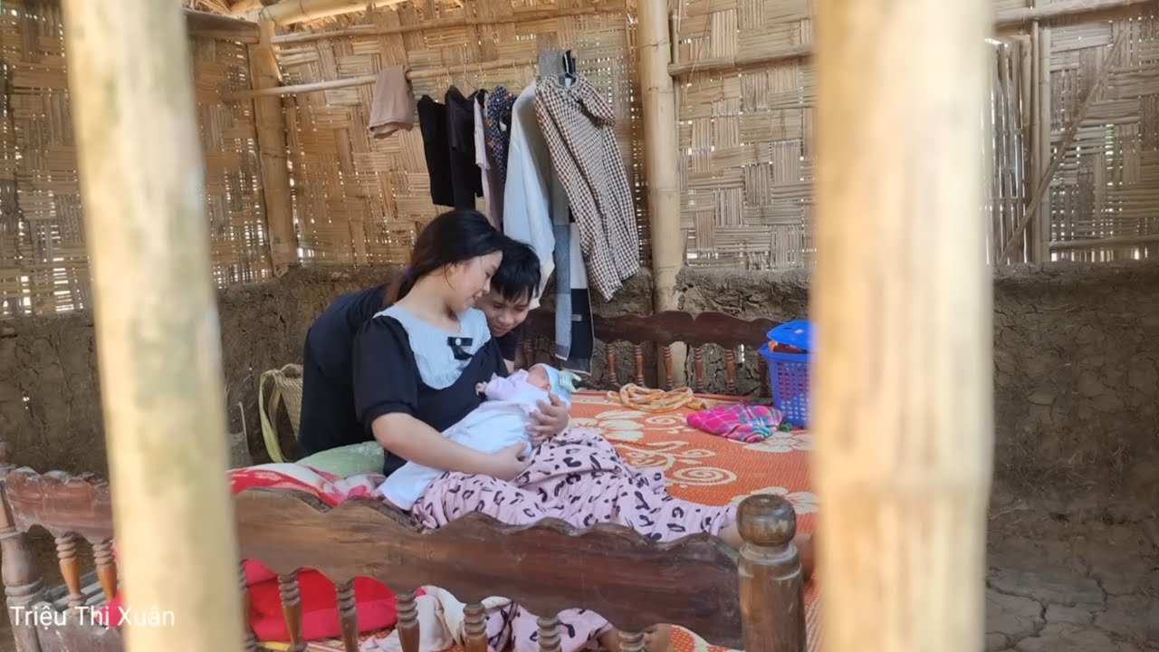 Pregnant Mothers giving birth in the forest. A baby girl was born - The ...