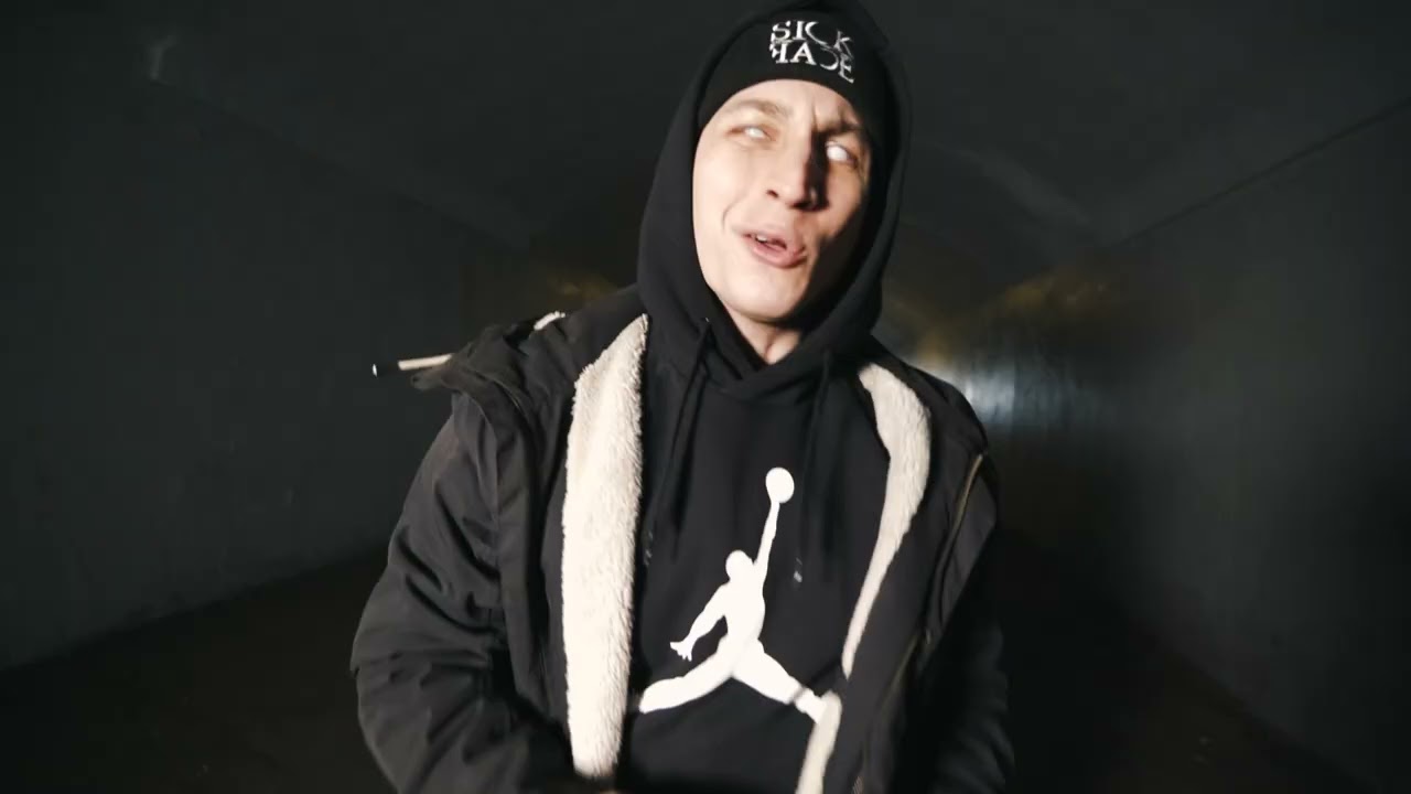 Astral One – TRAPSTRAL (OFFICIAL VIDEO) - YouTube