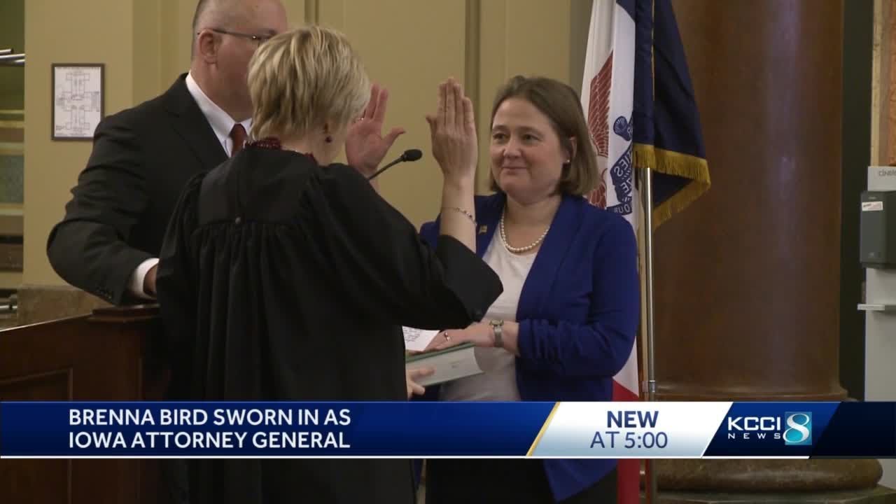 Brenna Bird sworn in as Iowa Attorney General - YouTube