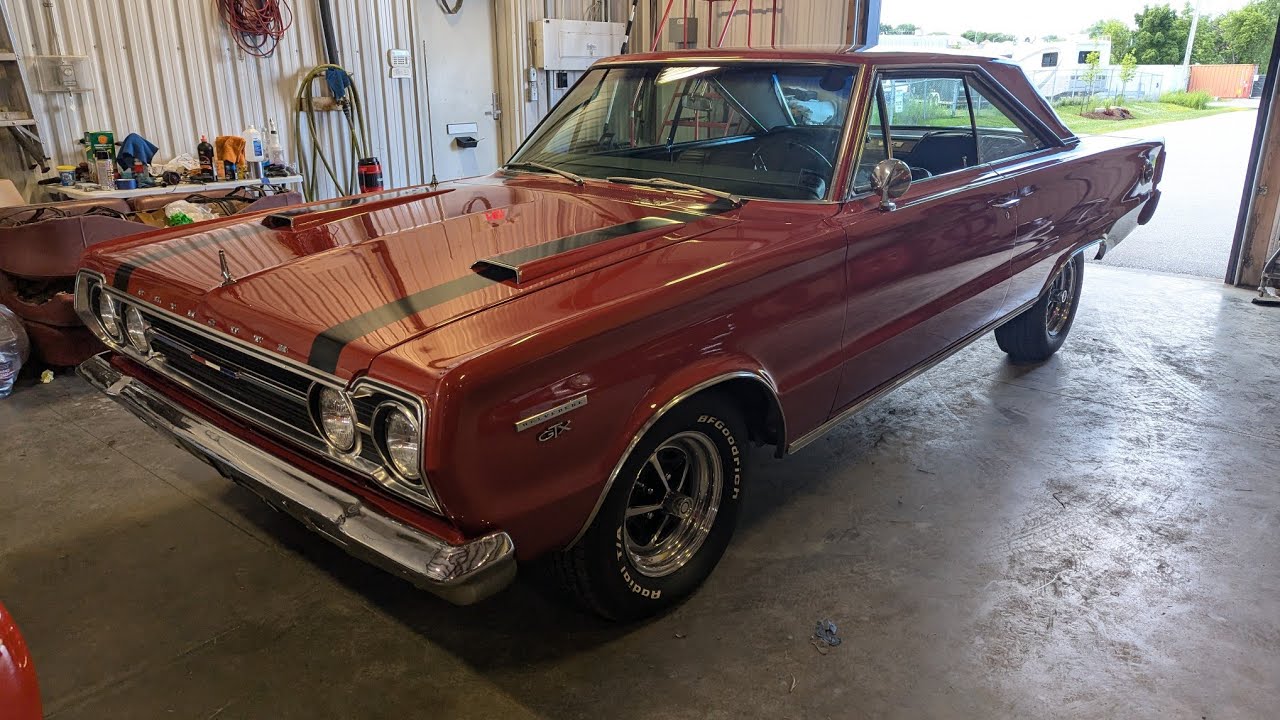 1967 Plymouth GTX start up and walk around - YouTube