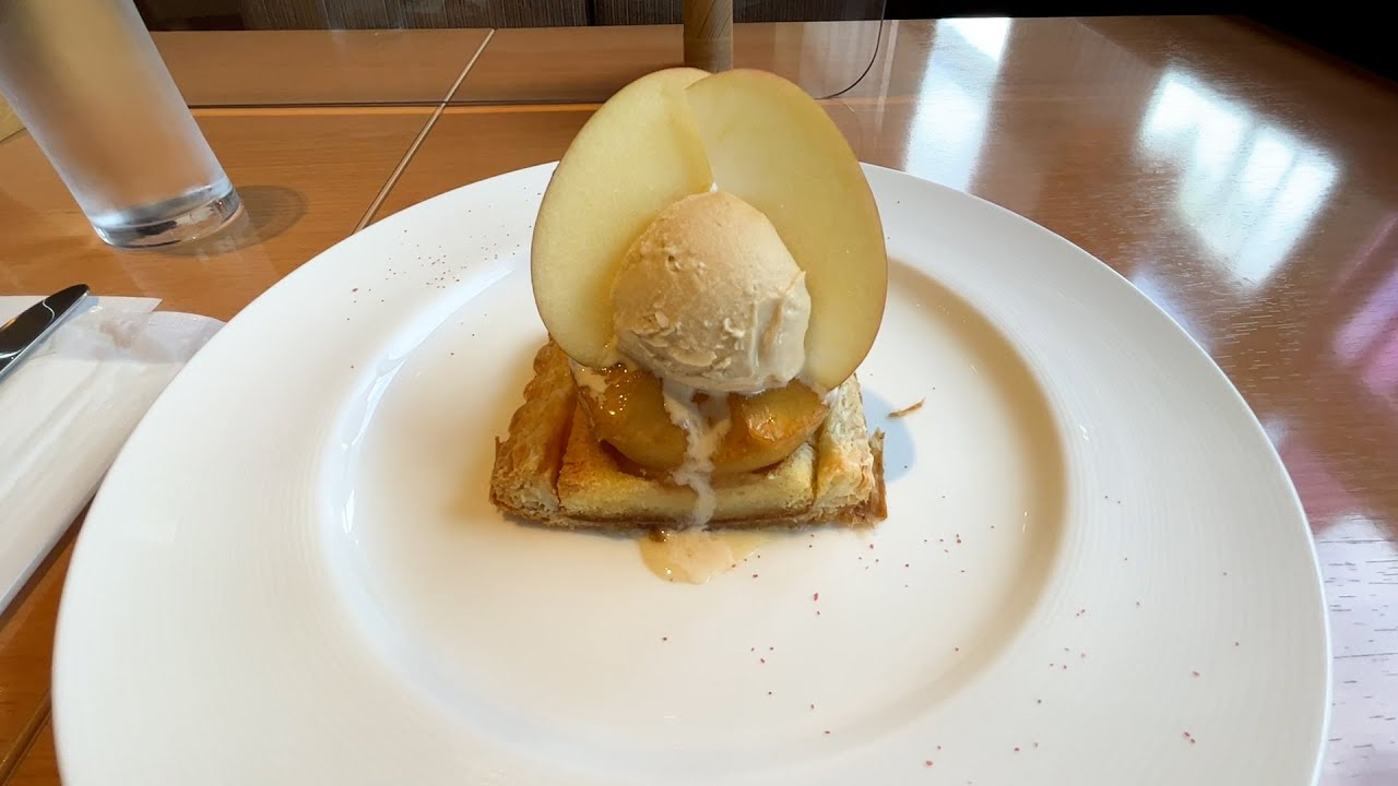 Tasty Apple Pies | Japanese Local Food Tour in Aomori City & Hirosaki ...