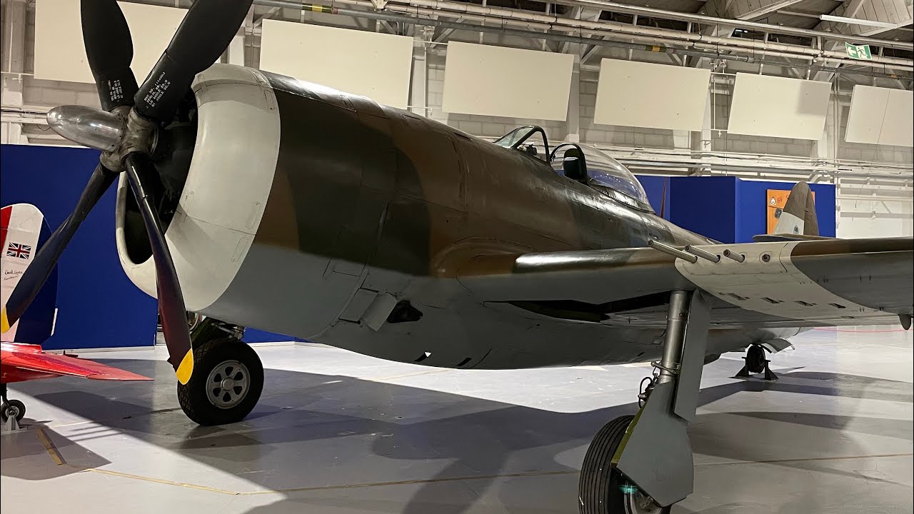 RAF MUSEUM LONDON / Republic P-47 D Thunderbolt - YouTube