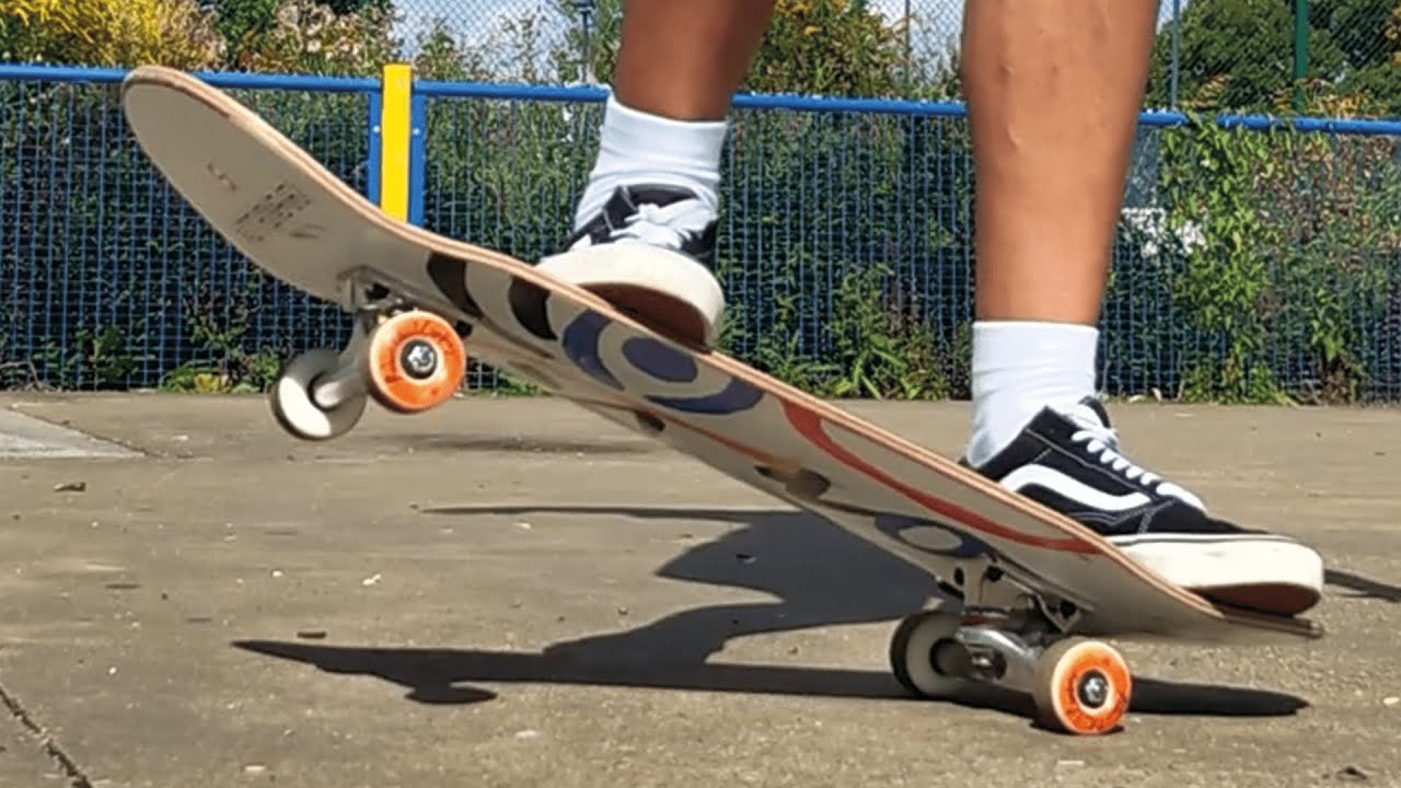 Beginner Skateboarders Manual Progression - YouTube