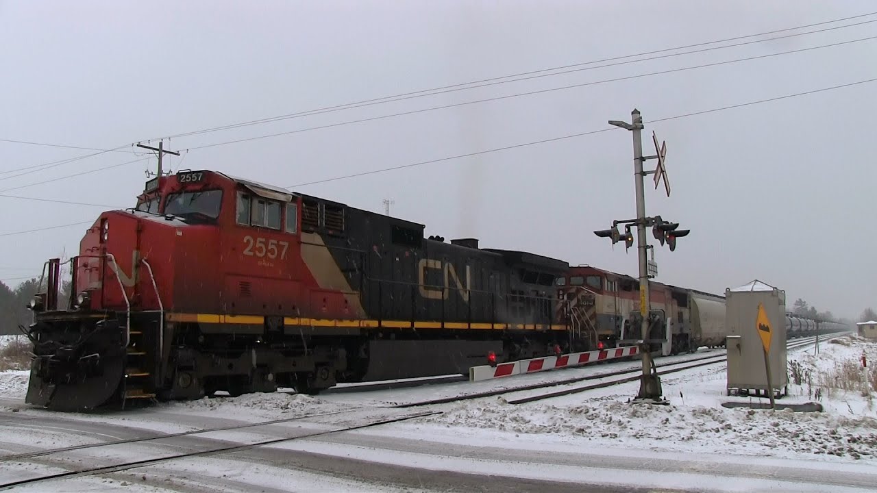 CN 2557 at Rutter (30NOV2013) - YouTube