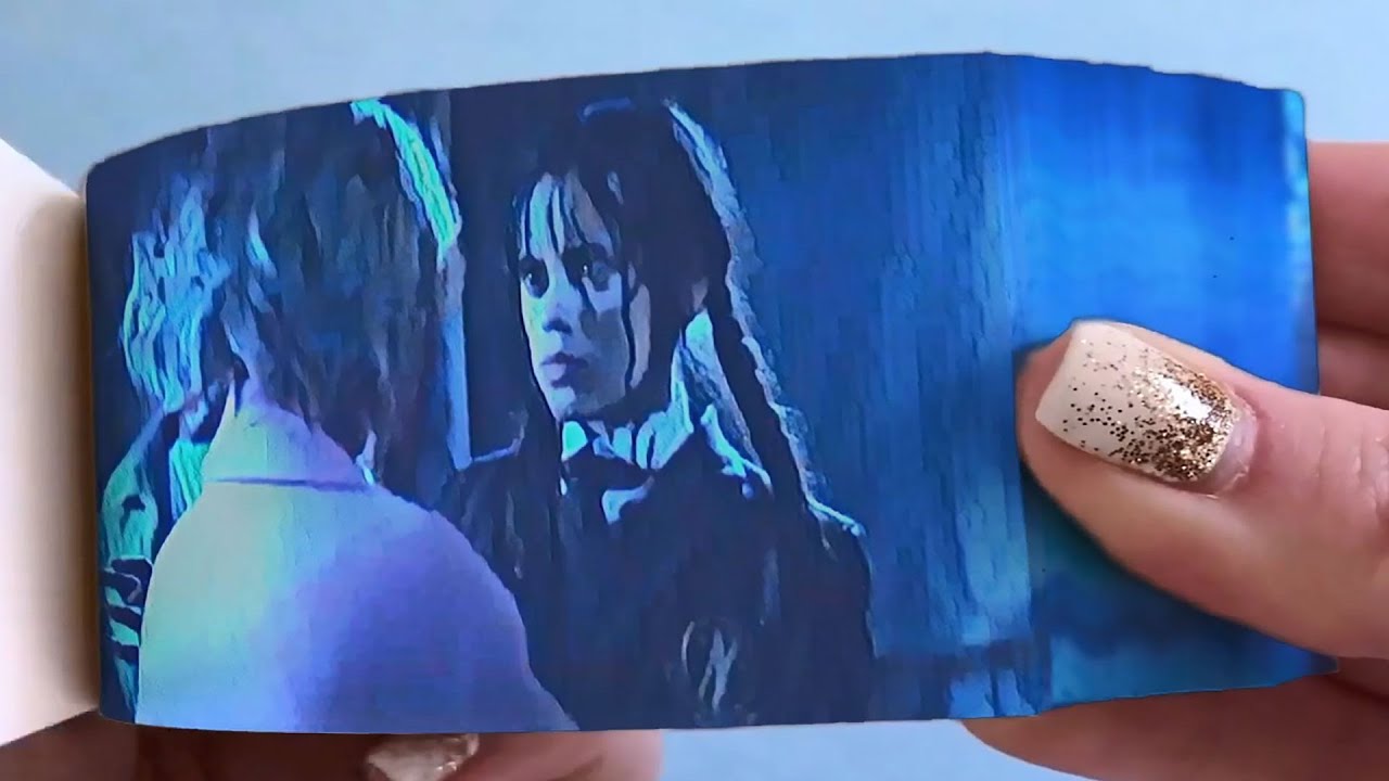 ENID HUGS WEDNESDAY FLIPBOOK | WEDNESDAY ADDAMS FLIPBOOK - YouTube