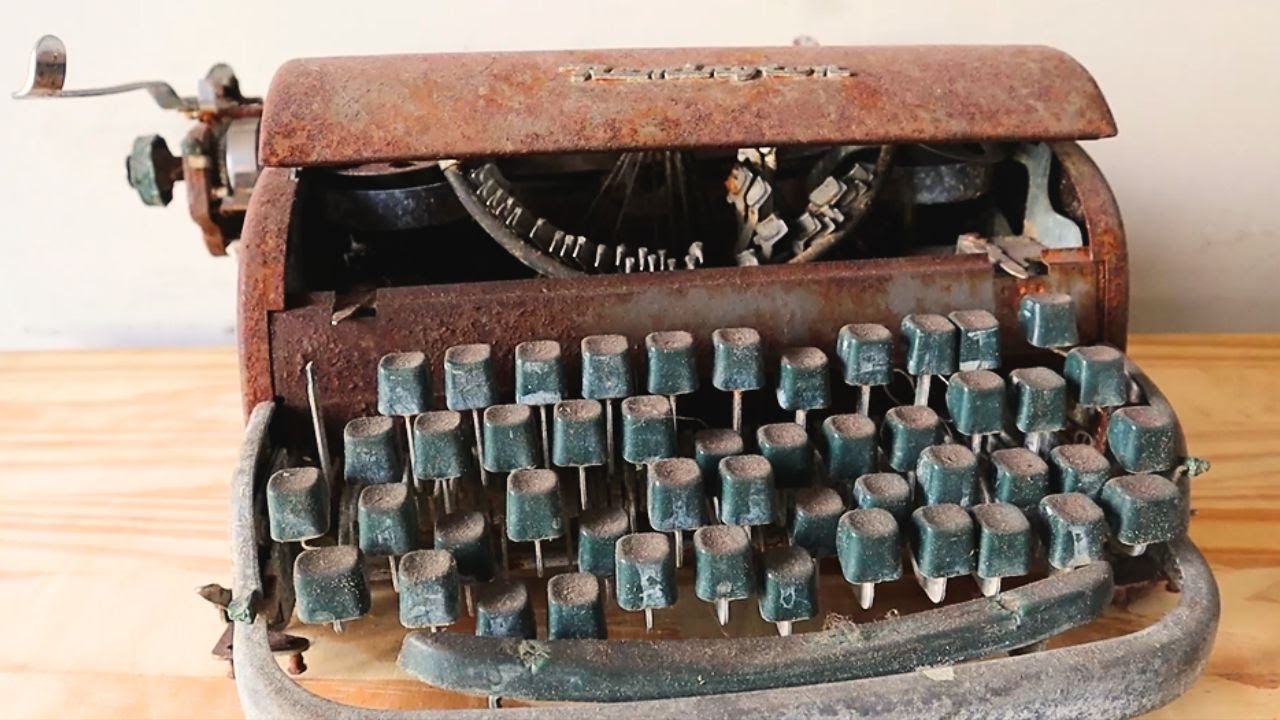 AMAZING Restoration of an Old Rusty Typewriter (Remington) - YouTube