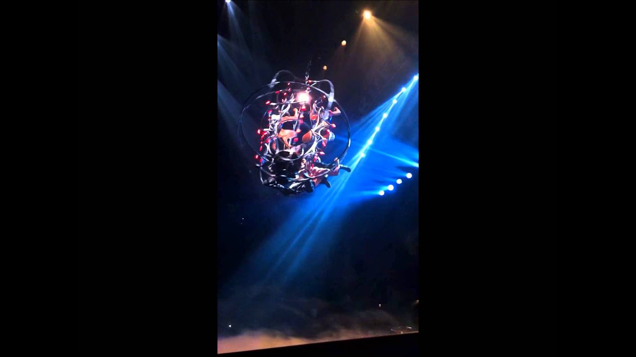 P!nk O2 Arena 28th April 2013 Sober Gold Circle front row - YouTube