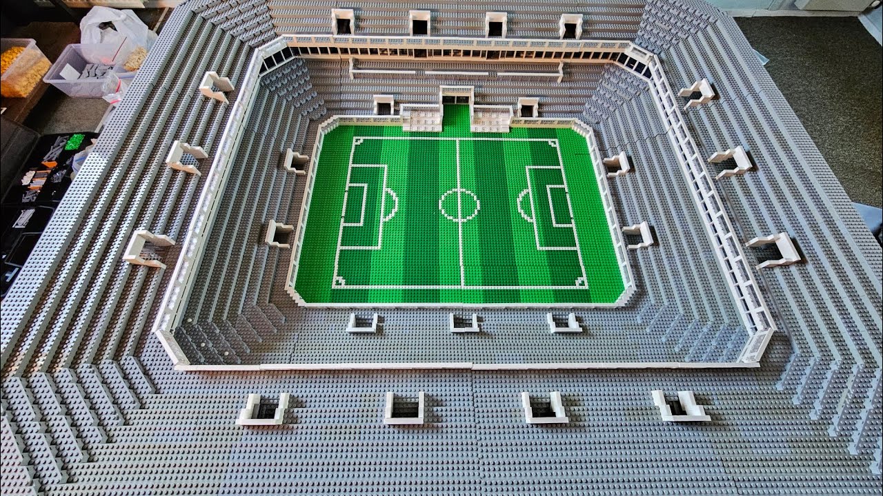 Construction of the Biggest LEGO Stadium Build 2024 | 100.000 Pieces ...
