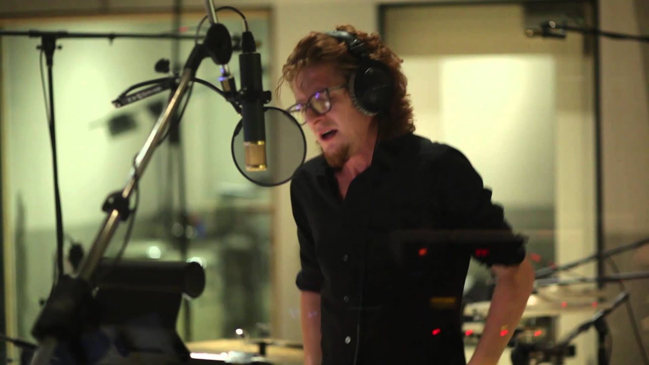 Nick Greer and The Gs Making a Heart on fire Short version - YouTube