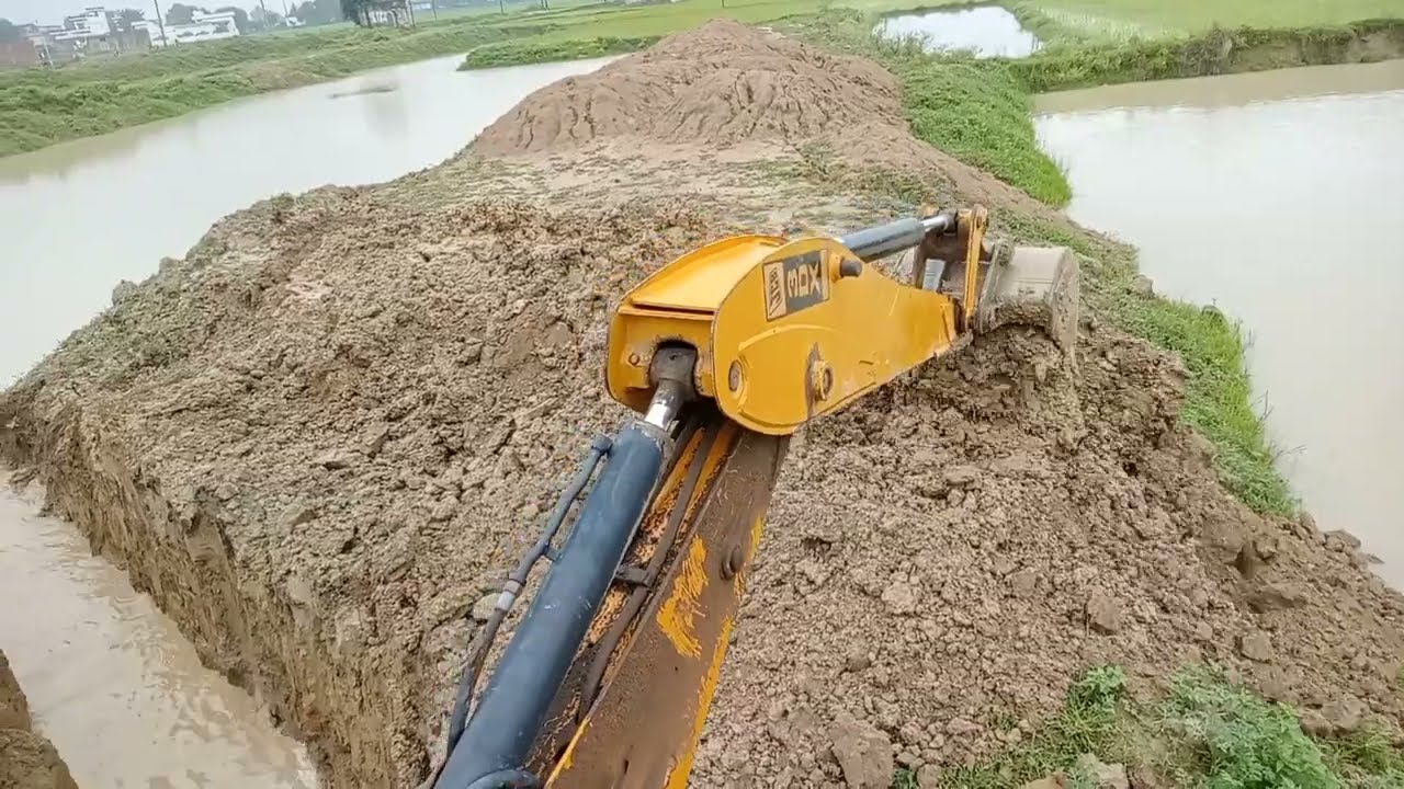 JCB 3DX 2010 model dig a drain | jcb and tractor | jcb loading ...