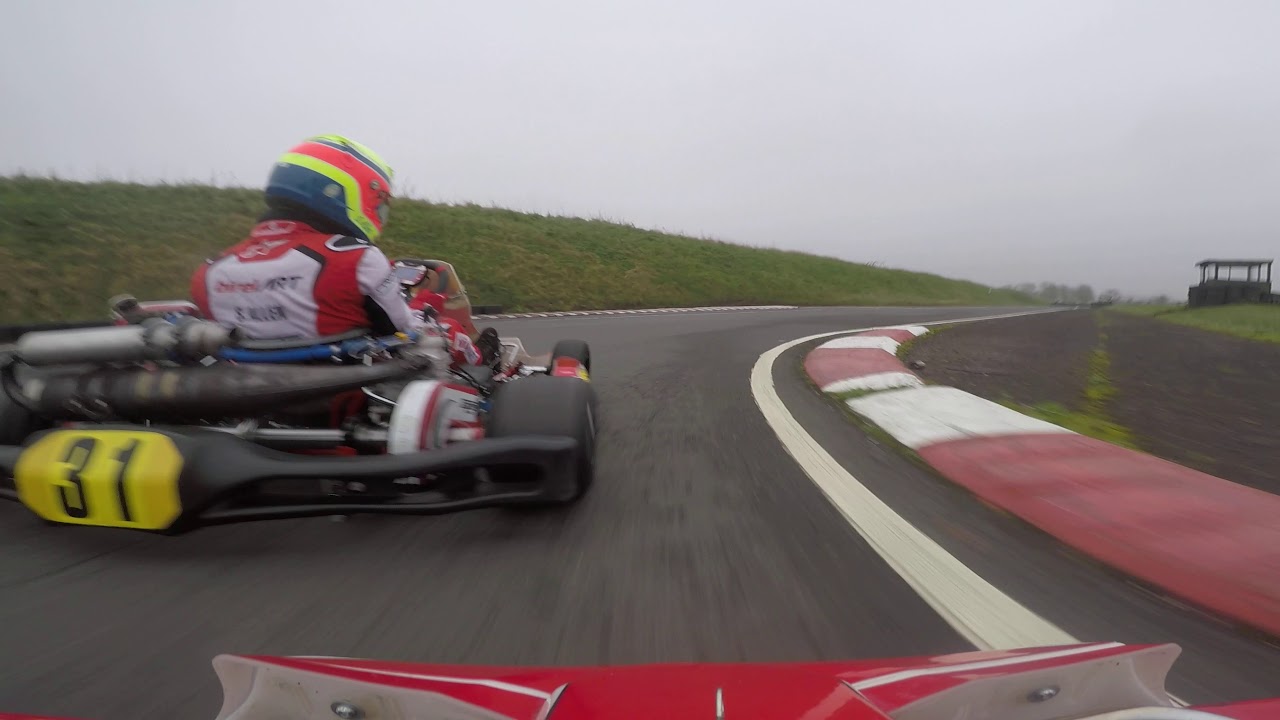 Shenington - More fast laps - YouTube