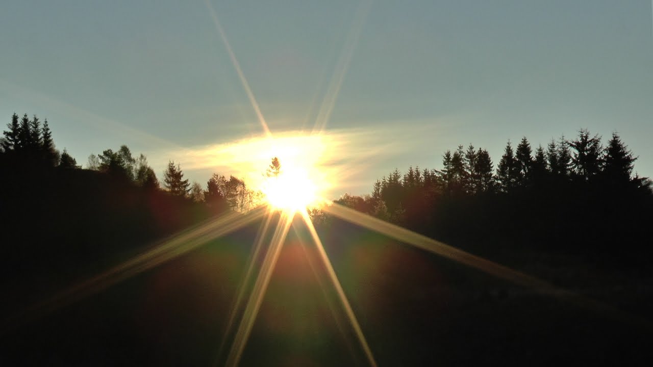 Sunrise and breakfast on a bonfire - YouTube