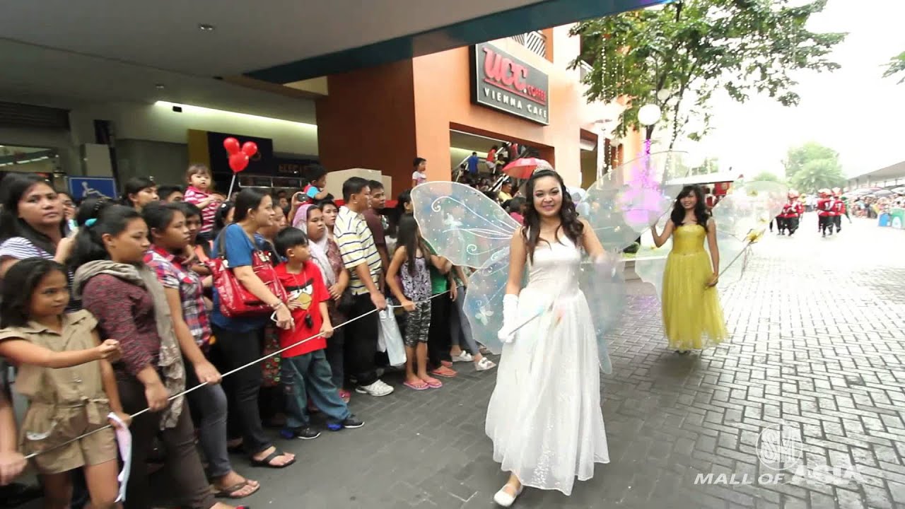 Grand Mascot Parade 2013 - YouTube