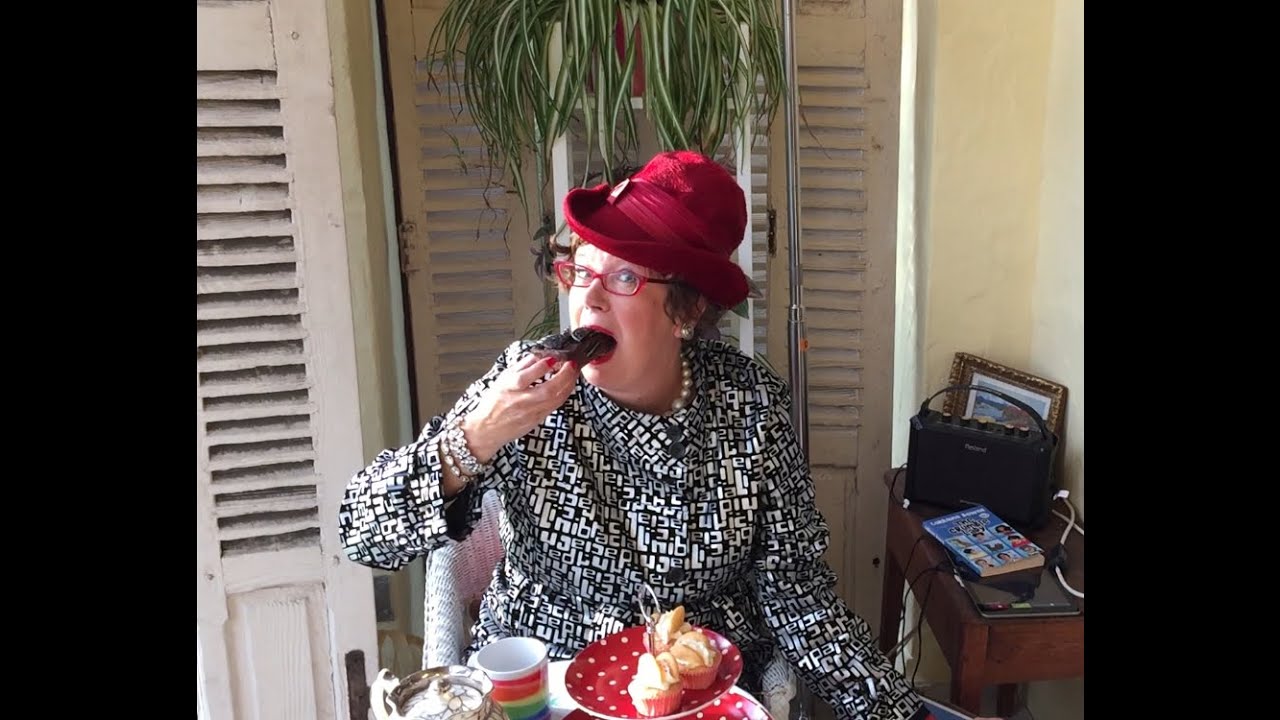 Teatime Treats Ep 6 - The CRUMBLE LADY! - YouTube