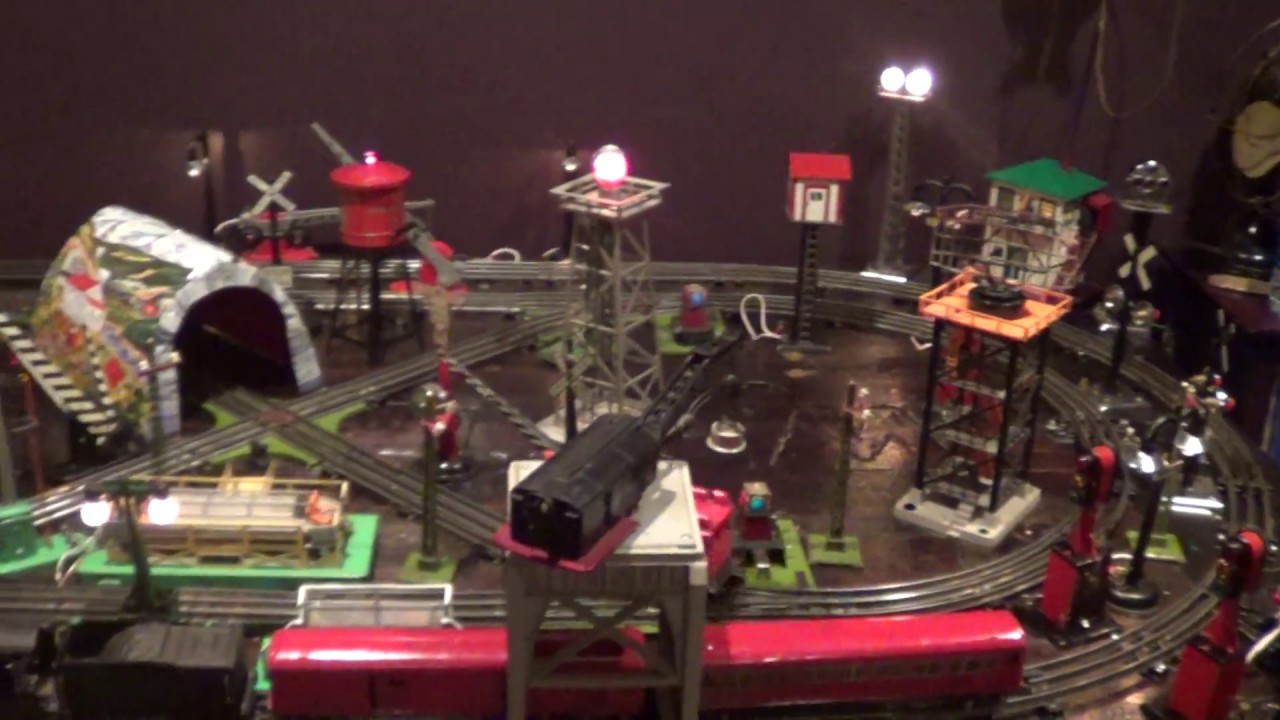 Lionel Postwar 520 electric diesel locomotive - YouTube