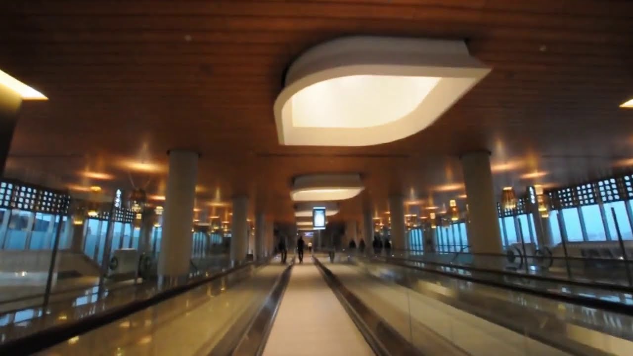 Trip Report: Singapore Airlines 9V-SQI SQ421 Mumbai to Singapore - YouTube