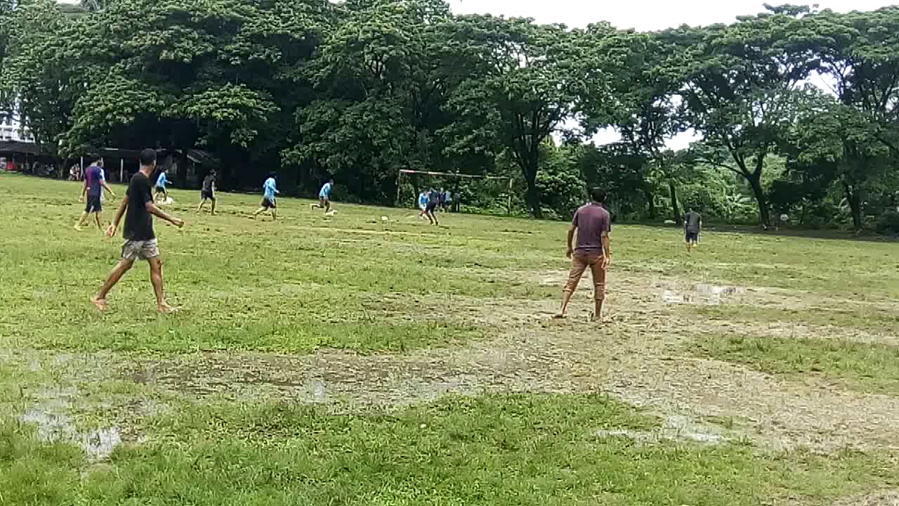 CSE vs EEE football match(Chittagong varsity) - YouTube