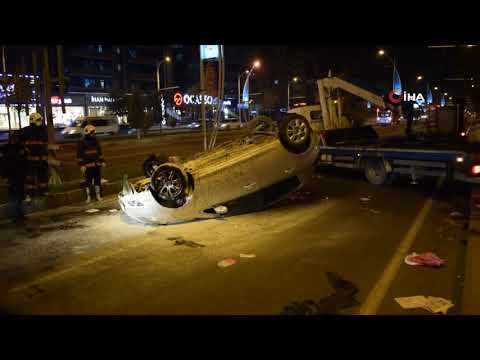 Motosikletin sıkıştırdığı araç takla attı: Anne ile kız yaralandı