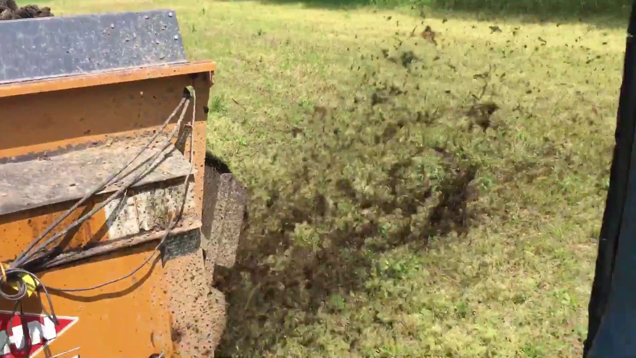 Hauling manure in May of 2017 - YouTube