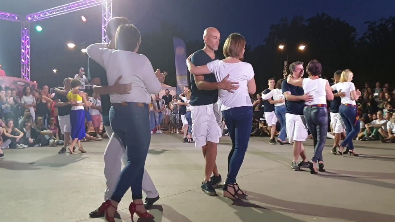 Jess et Zio - Dansons sur les Quais 2019 - YouTube