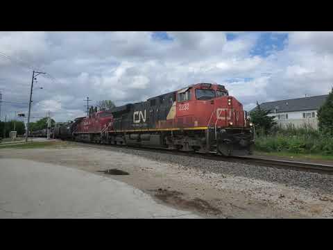 6/26/2021 CN SB CN 2232, CP 8145, CN 8952 Waukesha,WI - YouTube