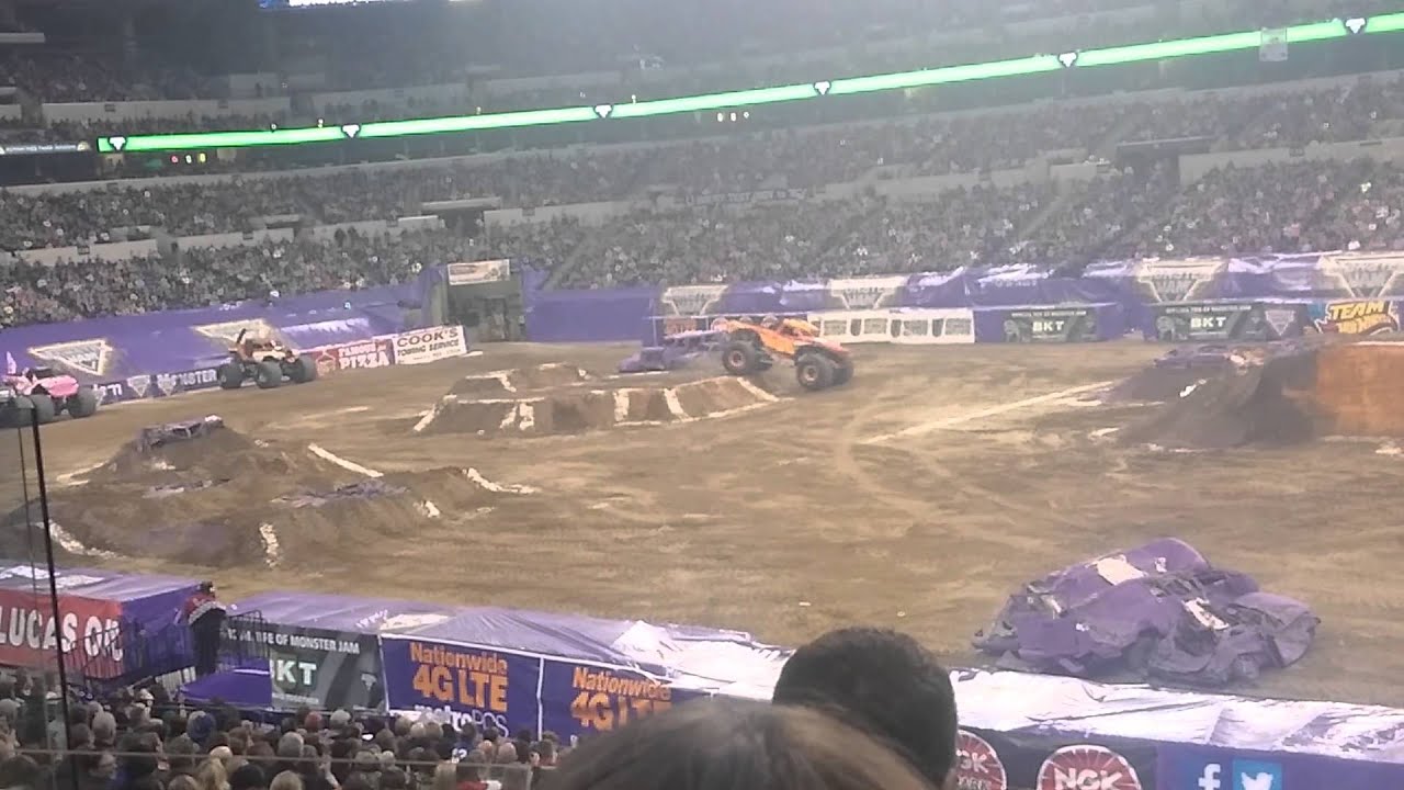 El Toro Loco Crash-Monster Jam 2015 Indianapolis - YouTube