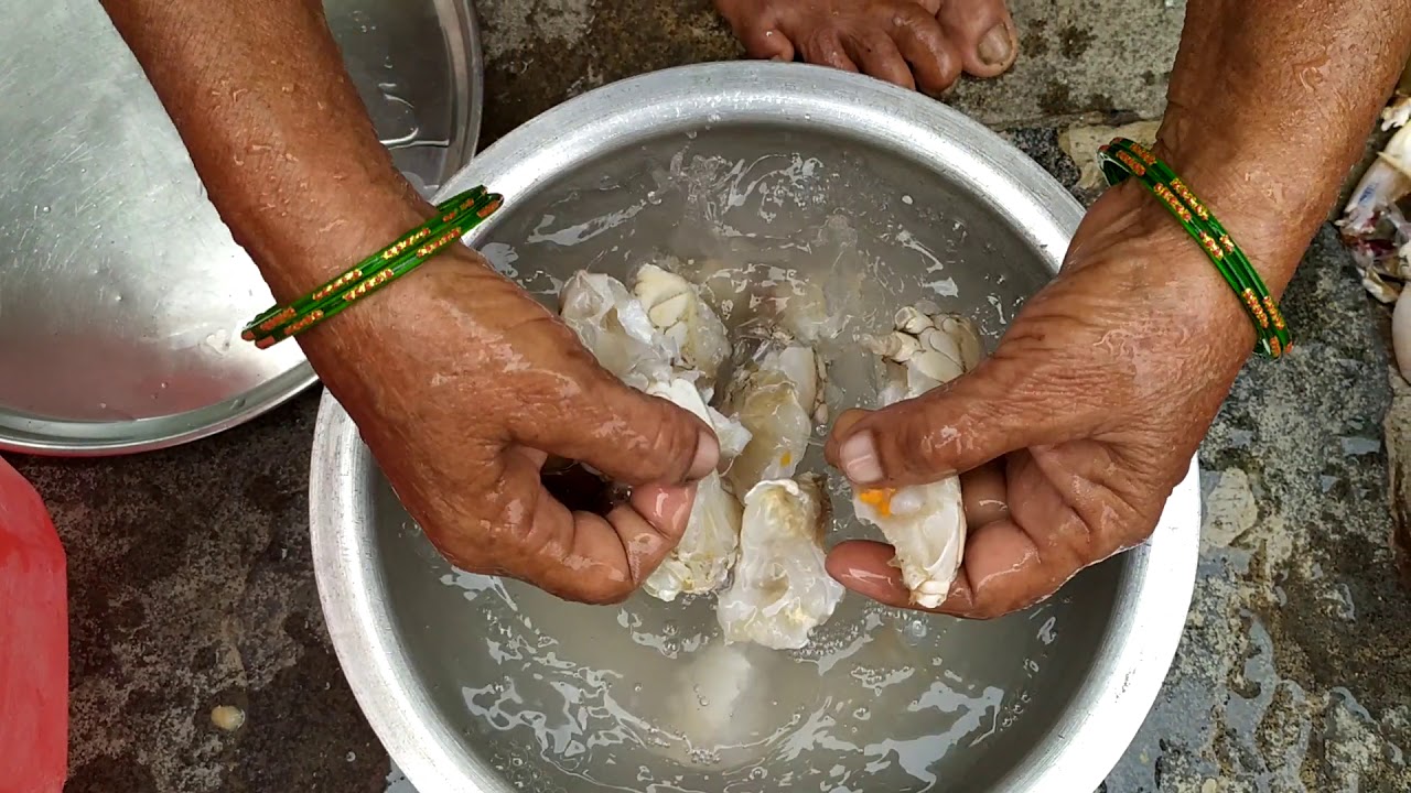 Crab cleaning second step - YouTube