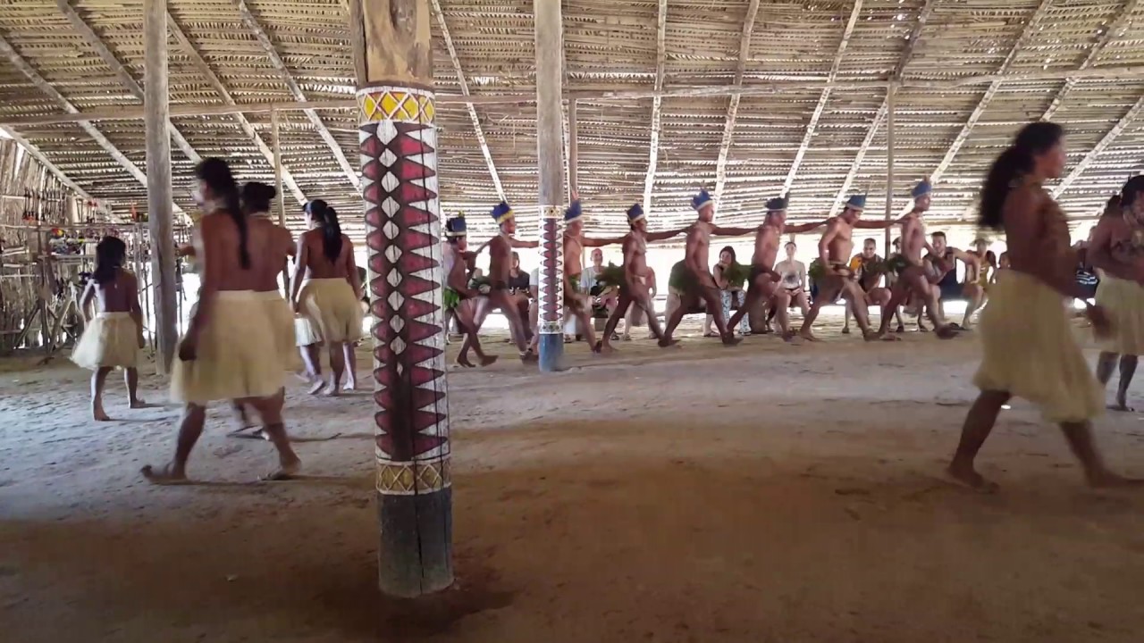 Ritual de boas vindas dos índios Dessana Tukano - Aldeia Tupé - Rio ...
