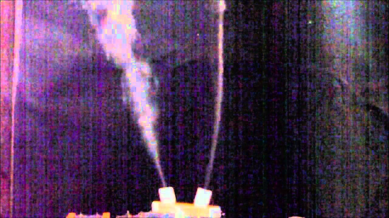 'OO' Gauge Class 55 Zimo MX645 DCC Sound and Smoke - YouTube